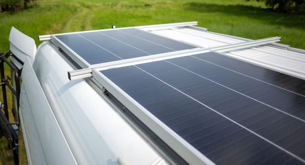 Homologar placa solar en una camper - Udaya homologaciones